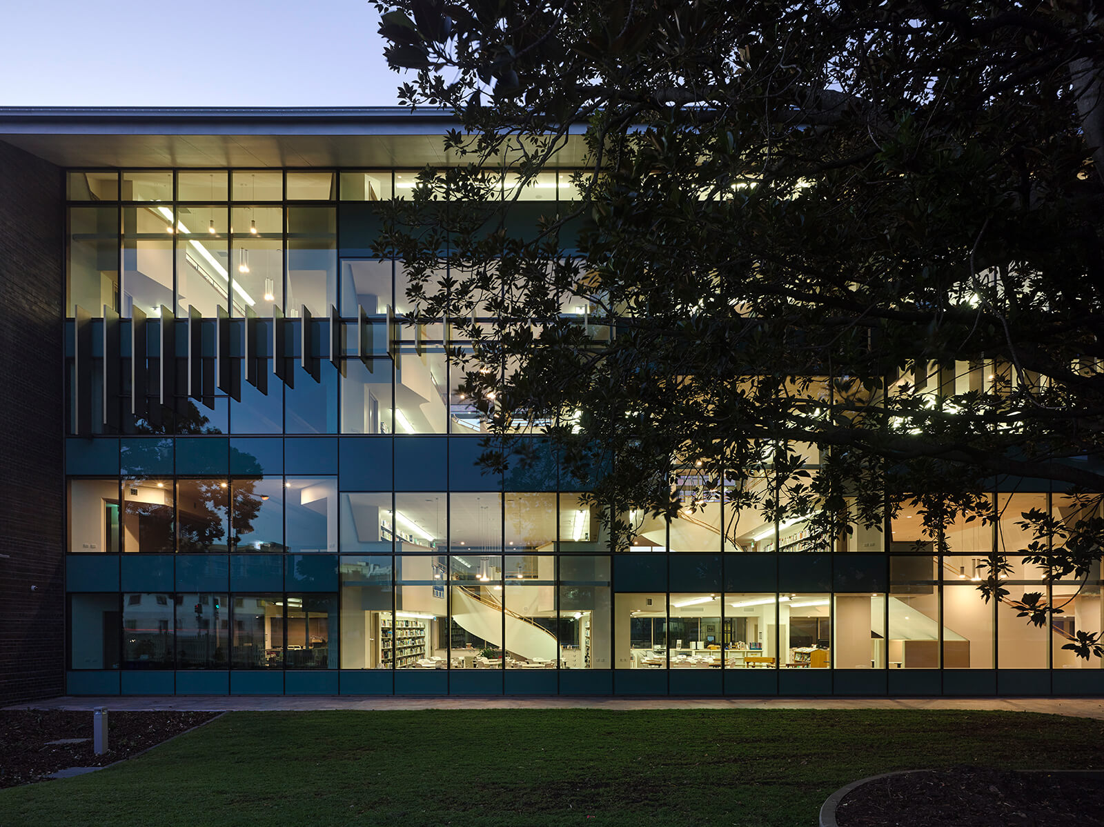 Brisbane Girls Grammar School Research Learning Centre - m3architecture