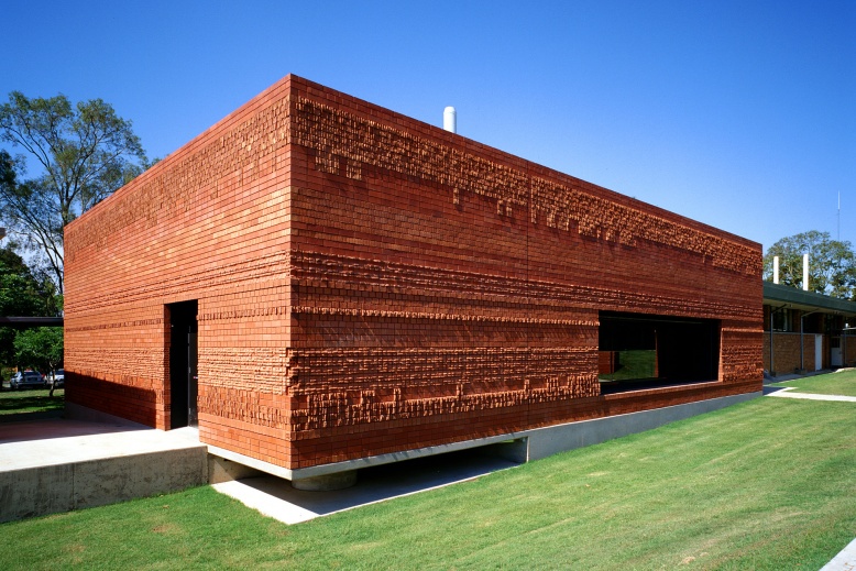 The University of Queensland Micro Health Laboratory - m3architecture